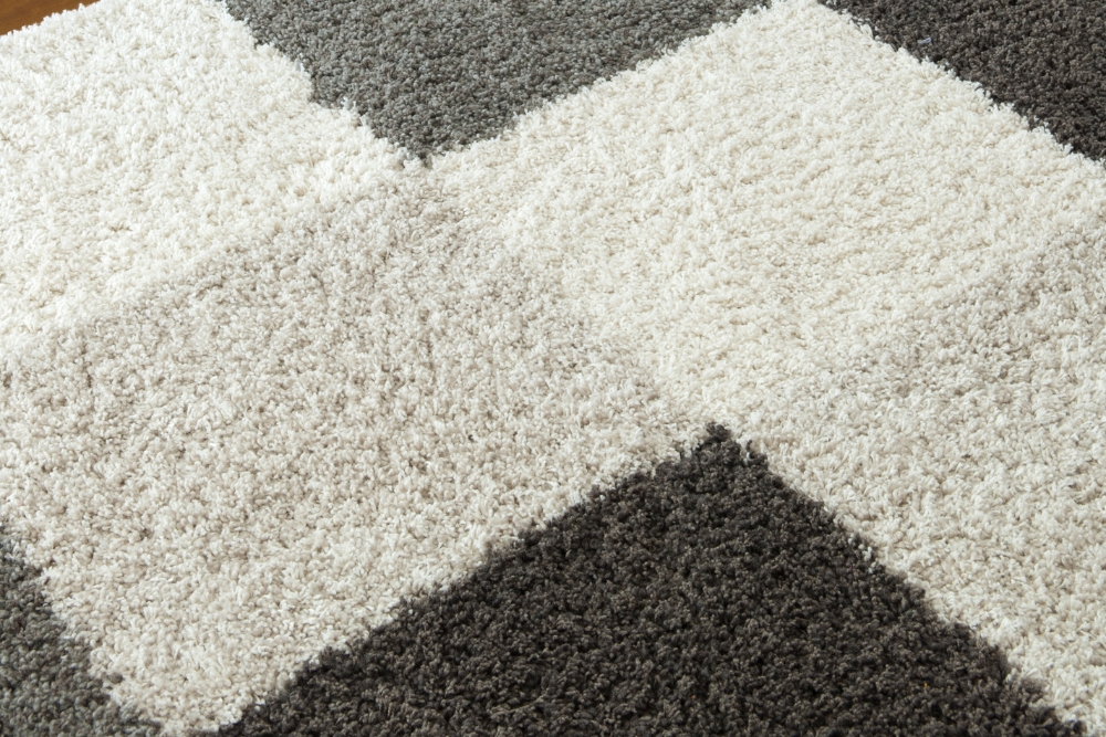 What Are The Benefits Of Interlocking Carpet Tiles?